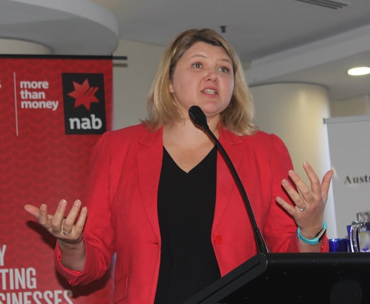 Interest in UNE sheep and wool units booming, but ag course uptake ...