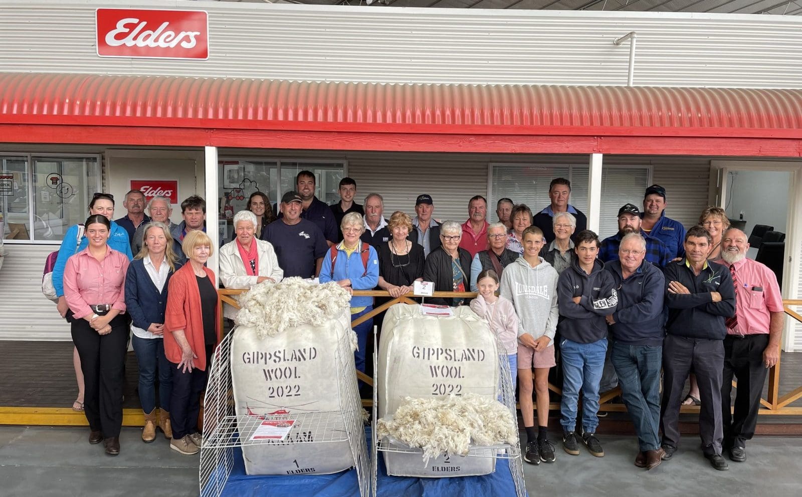 Buyers support Gippsland charity wool auction to reach milestone ...