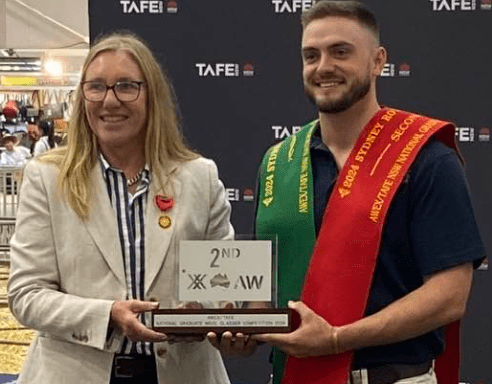 Victorian wool classer outclasses strong national field - Sheep Central