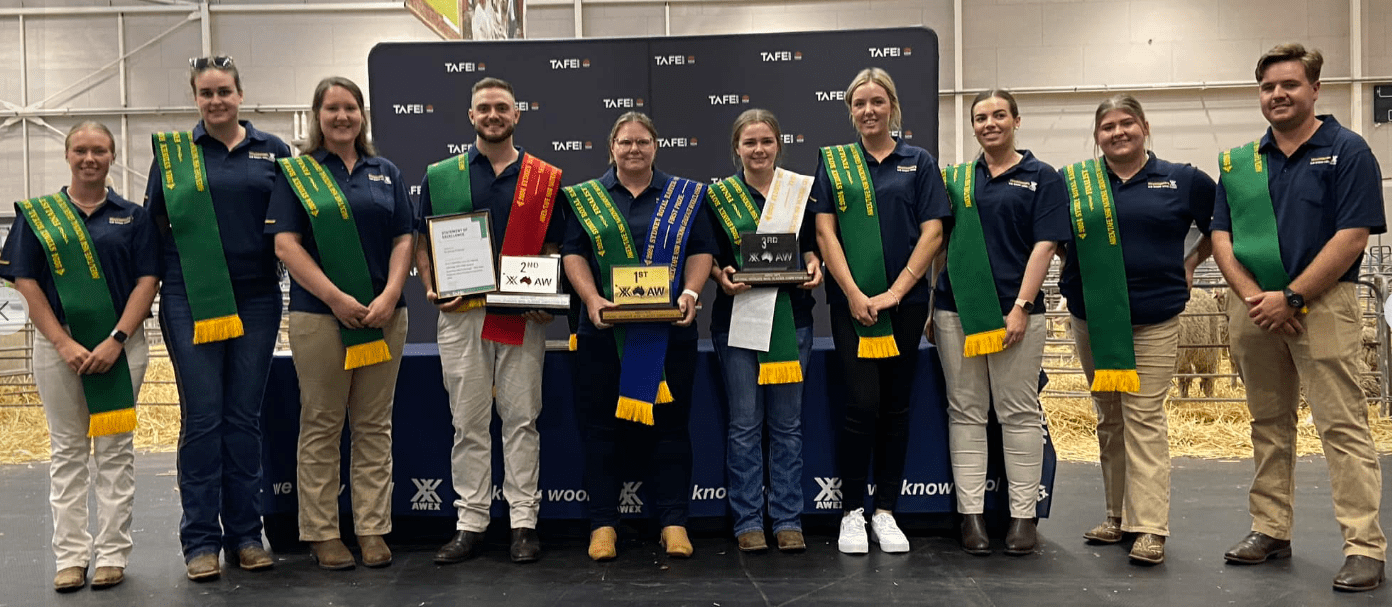 Victorian wool classer outclasses strong national field - Sheep Central