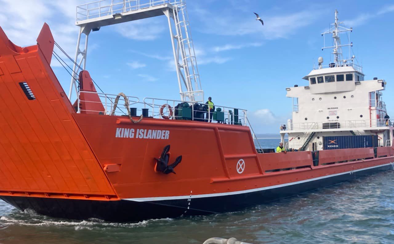 Tasmanian Government and Port Welshpool back fodder shipment - Sheep ...