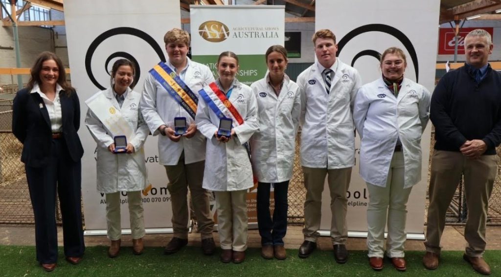 Southern state entrants dominate Merino sheep and fleece judging ...